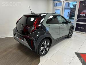Zaļš Toyota Aygo 2026 Jēkabpils, ar dzinēja tilpumu 1.50 L un nobraukumu 10 tūkst. km par 22990 €, foto 5 vietnē AUTOMOTO.COM.LV