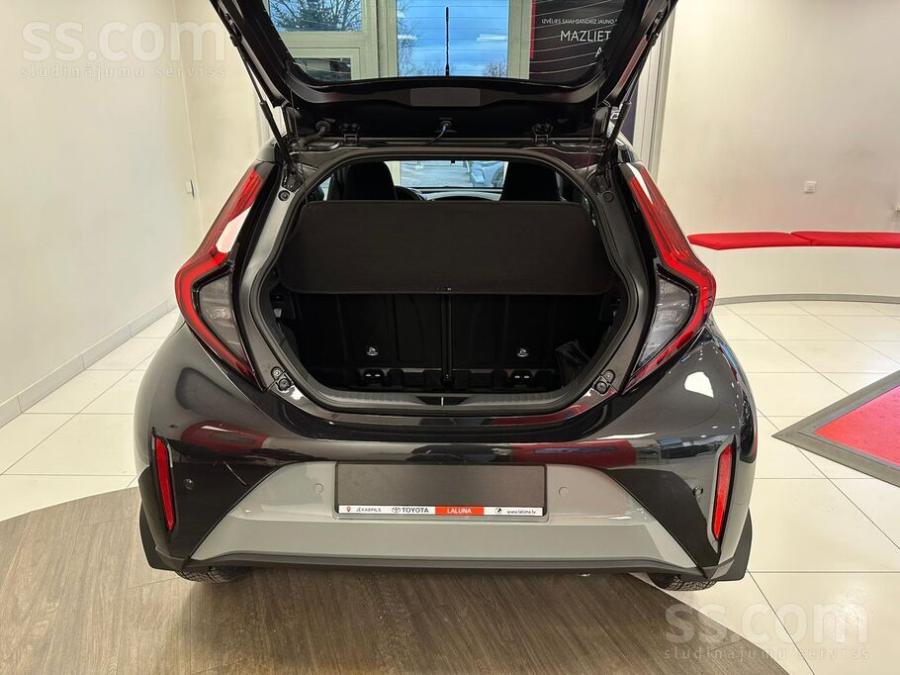 Zaļš Toyota Aygo 2026 Jēkabpils, ar dzinēja tilpumu 1.50 L un nobraukumu 10 tūkst. km par 22990 €, foto 18 vietnē AUTOMOTO.COM.LV