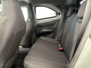 Green Toyota Aygo 2026 in Ventspils, with an engine capacity of 1.50 L and mileage of 0 thousand km for 21900 €, photo 7 on AUTOMOTO.COM.LV