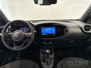 Green Toyota Aygo 2026 in Ventspils, with an engine capacity of 1.50 L and mileage of 0 thousand km for 21900 €, photo 10 on AUTOMOTO.COM.LV