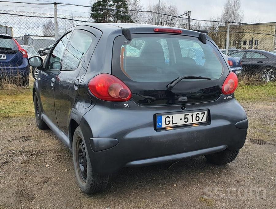 Pelēks Toyota Aygo 2006 Rīga, ar dzinēja tilpumu 1.00 L un nobraukumu 248 tūkst. km par 450 €, foto 5 vietnē AUTOMOTO.COM.LV