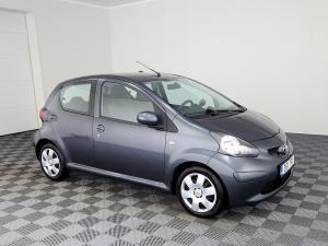 Grey Toyota Aygo 2006 in Tallinn, with an engine capacity of 1.00 L and mileage of 195 thousand km for 1199 €, photo 10 on AUTOMOTO.COM.LV