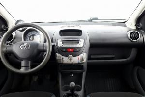 Grey Toyota Aygo 2006 in Tallinn, with an engine capacity of 1.00 L and mileage of 195 thousand km for 1199 €, photo 14 on AUTOMOTO.COM.LV