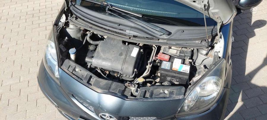 Grey Toyota Aygo 2006 in Vilnius, with an engine capacity of 1.00 L and mileage of 199 thousand km for 1400 €, photo 8 on AUTOMOTO.COM.LV