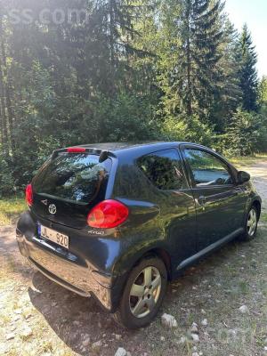 Grey Toyota Aygo 2006 in Riga, with an engine capacity of 1.00 L and mileage of 49 thousand km for 3250 €, photo 8 on AUTOMOTO.COM.LV
