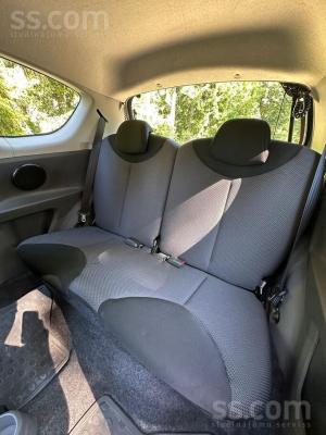 Grey Toyota Aygo 2006 in Riga, with an engine capacity of 1.00 L and mileage of 49 thousand km for 3250 €, photo 15 on AUTOMOTO.COM.LV