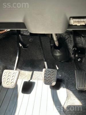 Grey Toyota Aygo 2006 in Riga, with an engine capacity of 1.00 L and mileage of 49 thousand km for 3250 €, photo 18 on AUTOMOTO.COM.LV