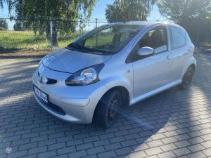Grey Toyota Aygo 2007 in Marijampole, with an engine capacity of 1.00 L and mileage of 127 thousand km for 990 €, photo 4 on AUTOMOTO.COM.LV