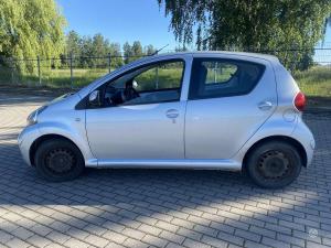 Grey Toyota Aygo 2007 in Marijampole, with an engine capacity of 1.00 L and mileage of 127 thousand km for 990 €, photo 5 on AUTOMOTO.COM.LV
