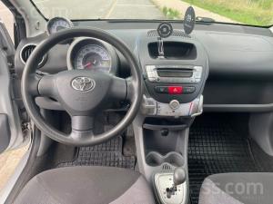 Pelēks Toyota Aygo 2007 Rīga, ar dzinēja tilpumu 1.00 L un nobraukumu 175 tūkst. km par 2300 €, foto 7 vietnē AUTOMOTO.COM.LV