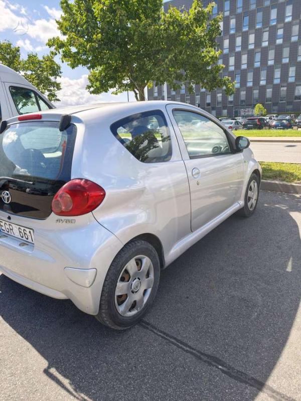 Pelēks Toyota Aygo 2008 Kauņa, ar dzinēja tilpumu 1.00 L un nobraukumu 230 tūkst. km par 1100 €, foto 9 vietnē AUTOMOTO.COM.LV