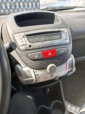 Pelēks Toyota Aygo 2008 Kauņa, ar dzinēja tilpumu 1.00 L un nobraukumu 230 tūkst. km par 1100 €, foto 14 vietnē AUTOMOTO.COM.LV
