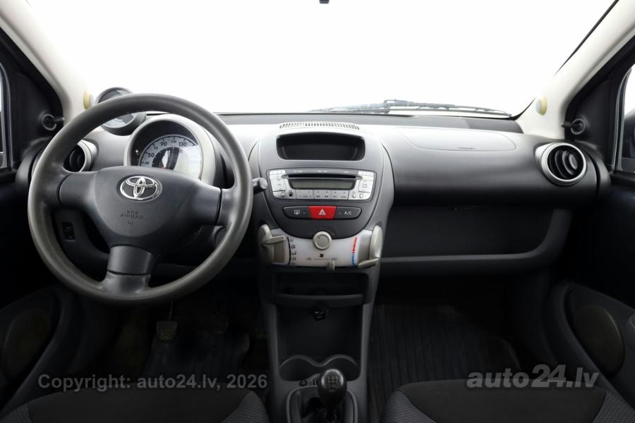 Grey Toyota Aygo 2008 in Tallinn, with an engine capacity of 1.00 L and mileage of 203 thousand km for 1199 €, photo 6 on AUTOMOTO.COM.LV