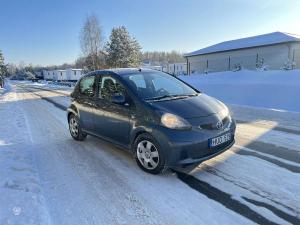 Grey Toyota Aygo 2009 in Vilnius, with an engine capacity of 1.40 L and mileage of 259 thousand km for 1600 €, photo 2 on AUTOMOTO.COM.LV