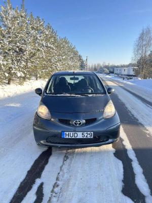 Grey Toyota Aygo 2009 in Vilnius, with an engine capacity of 1.40 L and mileage of 259 thousand km for 1600 €, photo 8 on AUTOMOTO.COM.LV