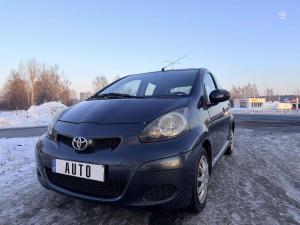 Grey Toyota Aygo 2009 in Taurage, with an engine capacity of 1.00 L and mileage of 142 thousand km for 2699 €, photo 3 on AUTOMOTO.COM.LV