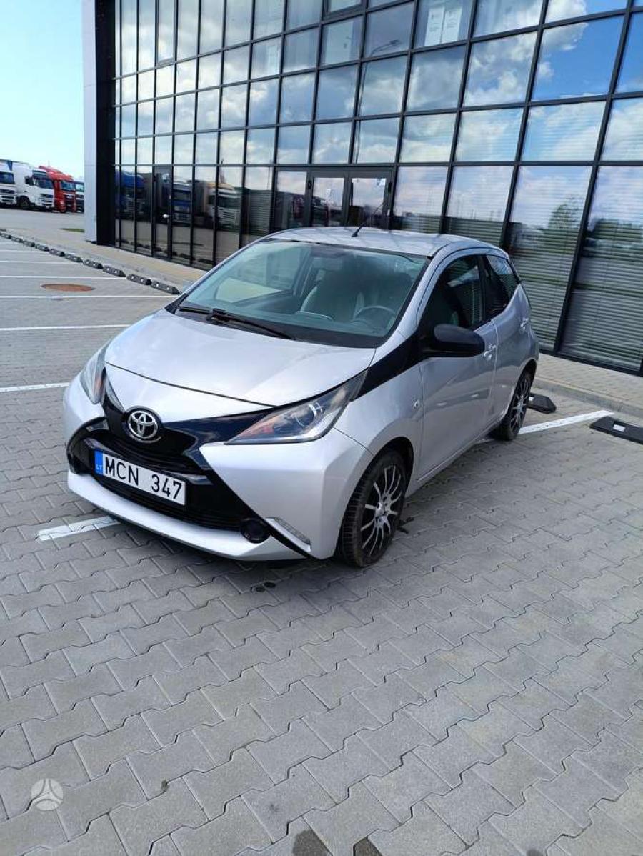 Pelēks Toyota Aygo 2015 Klaipėda, ar dzinēja tilpumu 1.00 L un nobraukumu 270 tūkst. km par 3600 €, foto 3 vietnē AUTOMOTO.COM.LV