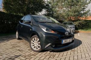 Pelēks Toyota Aygo 2016 Kretinga, ar dzinēja tilpumu 1.00 L un nobraukumu 133 tūkst. km par 5499 €, foto 3 vietnē AUTOMOTO.COM.LV