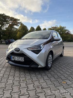Grey Toyota Aygo 2019 in Ventspils, with an engine capacity of 1.00 L and mileage of 52 thousand km for 9190 €, photo  on AUTOMOTO.COM.LV