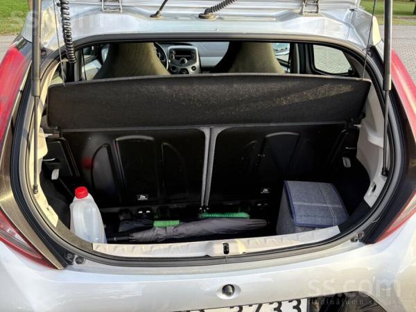 Pelēks Toyota Aygo 2019 Ventspils, ar dzinēja tilpumu 1.00 L un nobraukumu 52 tūkst. km par 9190 €, foto 9 vietnē AUTOMOTO.COM.LV