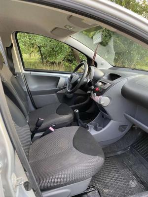 Grey Toyota Aygo 2009 in Vilnius, with an engine capacity of 1.00 L and mileage of 171 thousand km for 2200 €, photo 10 on AUTOMOTO.COM.LV