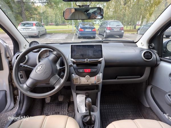 Toyota Aygo 2006 in Tartu, with an engine capacity of 1.40 L and mileage of 257 thousand km for 2500 €, photo 4 on AUTOMOTO.COM.LV