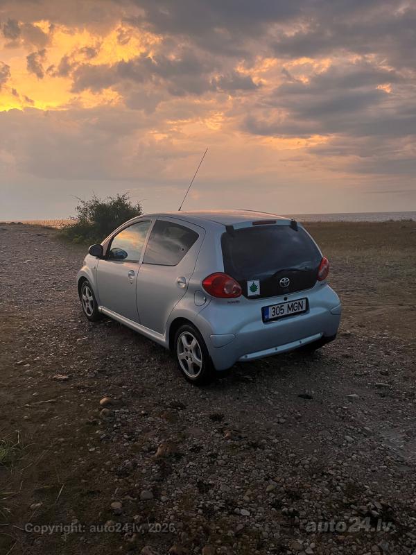 Toyota Aygo 2006 in Tallinn, with an engine capacity of 1.00 L and mileage of 130 thousand km for 1300 €, photo 2 on AUTOMOTO.COM.LV