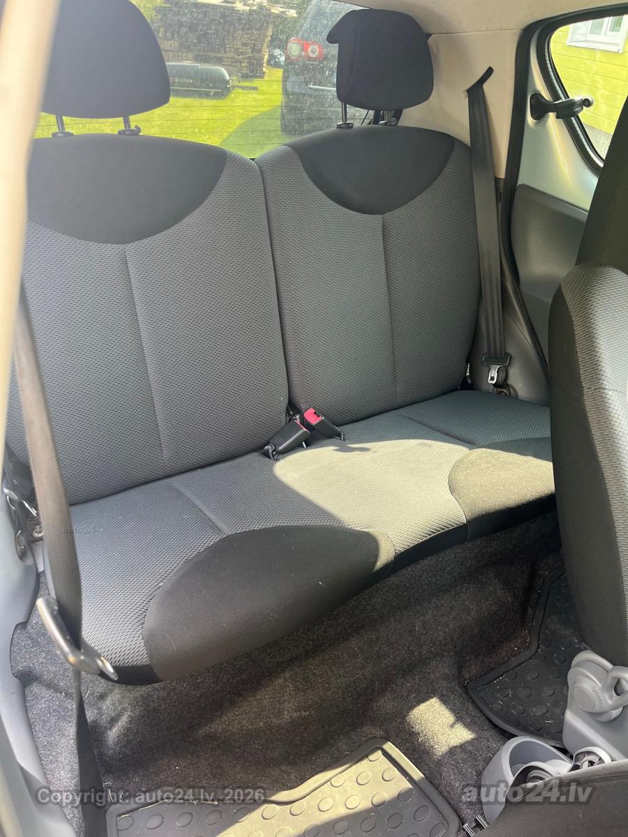 Toyota Aygo 2006 Tallina, ar dzinēja tilpumu 1.00 L un nobraukumu 130 tūkst. km par 1300 €, foto 9 vietnē AUTOMOTO.COM.LV