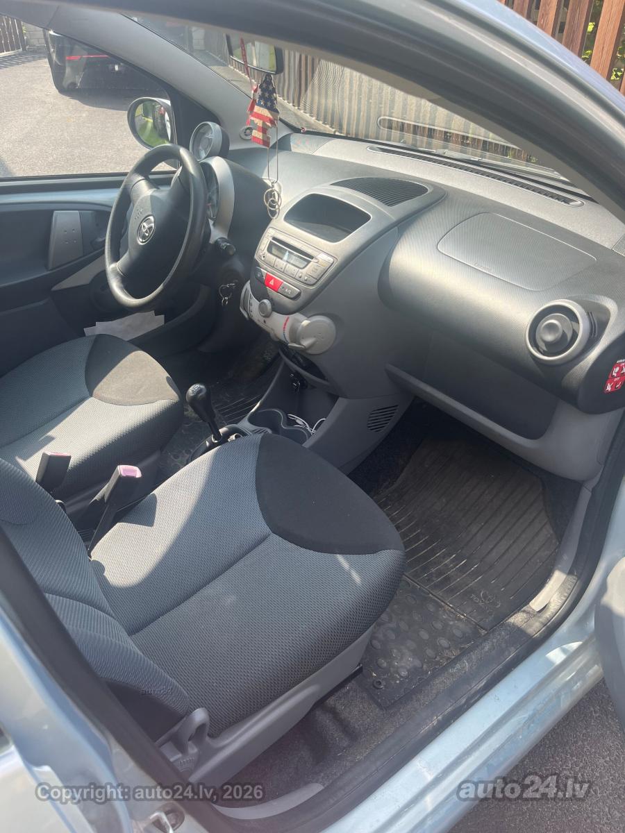 Toyota Aygo 2006 Tallina, ar dzinēja tilpumu 1.00 L un nobraukumu 130 tūkst. km par 1300 €, foto 10 vietnē AUTOMOTO.COM.LV