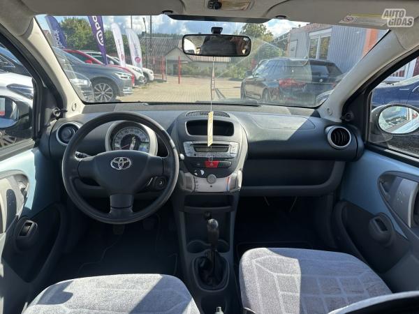 Toyota Aygo 2006 Pabradė vietnē Toyota Aygo 2006 Pabradė, ar dzinēja tilpumu 1.00 L un nobraukumu 172 tūkst. km par 1850 €, foto 8 vietnē AUTOMOTO.COM.LV