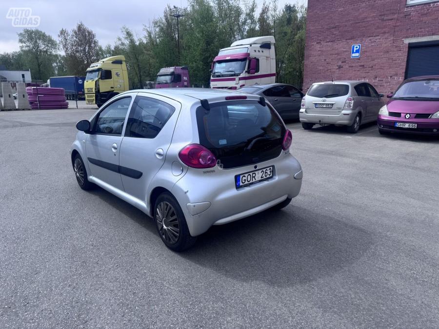 Toyota Aygo 2007 in Klaipeda, with an engine capacity of 1.00 L and mileage of 185 thousand km for 1500 €, photo 8 on AUTOMOTO.COM.LV