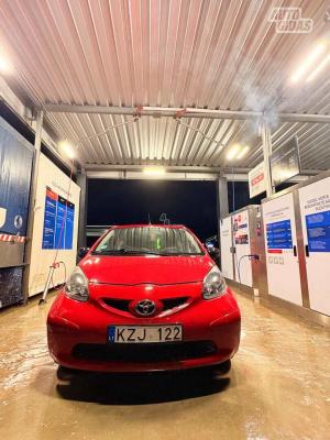 Toyota Aygo 2007 Viļņa, ar dzinēja tilpumu 1.00 L un nobraukumu 178 tūkst. km par 1700 €, foto  vietnē AUTOMOTO.COM.LV