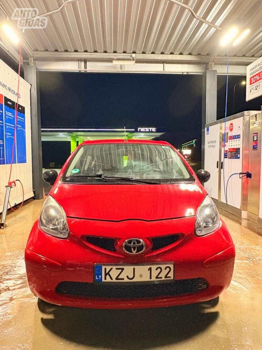 Toyota Aygo 2007 Viļņa, ar dzinēja tilpumu 1.00 L un nobraukumu 178 tūkst. km par 1700 €, foto 5 vietnē AUTOMOTO.COM.LV
