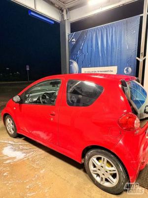 Toyota Aygo 2007 Viļņa, ar dzinēja tilpumu 1.00 L un nobraukumu 178 tūkst. km par 1700 €, foto 6 vietnē AUTOMOTO.COM.LV