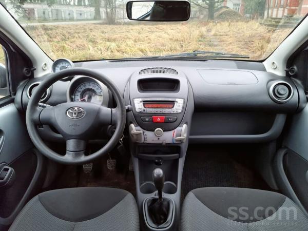 Toyota Aygo 2008 Rīga, ar dzinēja tilpumu 1.00 L un nobraukumu 173 tūkst. km par 1750 €, foto 6 vietnē AUTOMOTO.COM.LV