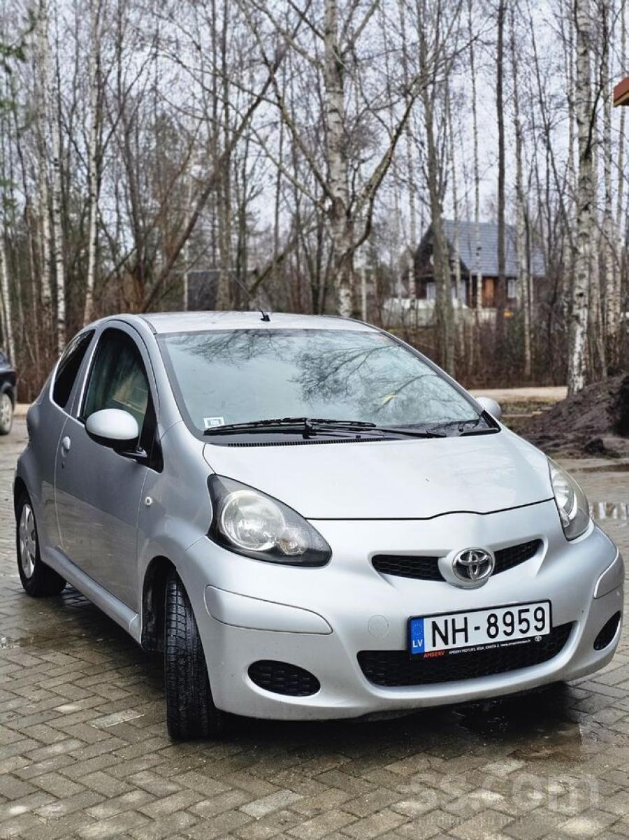Toyota Aygo 2010 in Ogre, with an engine capacity of 1.00 L and mileage of 218 thousand km for 1500 €, photo 1 on AUTOMOTO.COM.LV
