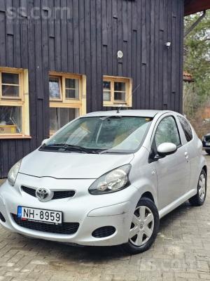 Toyota Aygo 2010 in Ogre, with an engine capacity of 1.00 L and mileage of 218 thousand km for 1500 €, photo 3 on AUTOMOTO.COM.LV