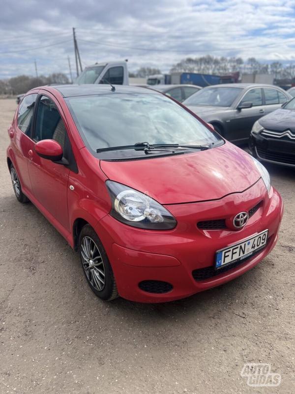 Toyota Aygo 2010 in Vilnius, with an engine capacity of 1.00 L and mileage of 98 thousand km for 2200 €, photo 3 on AUTOMOTO.COM.LV