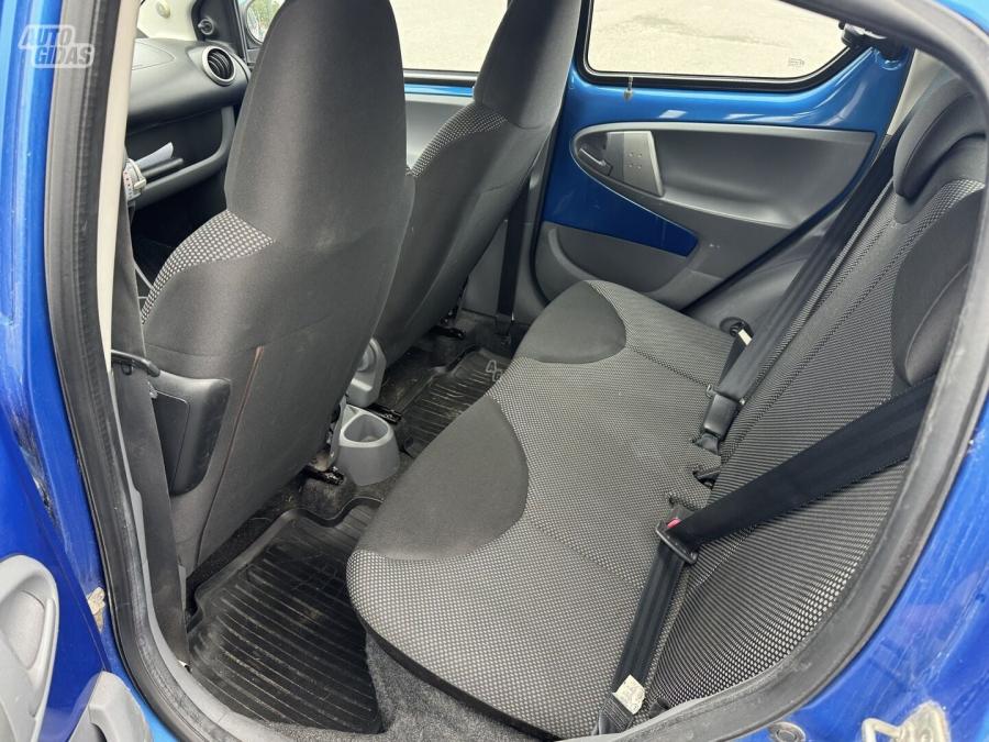 Toyota Aygo 2011 Viļņa, ar dzinēja tilpumu 1.00 L un nobraukumu 157 tūkst. km par 1750 €, foto 11 vietnē AUTOMOTO.COM.LV