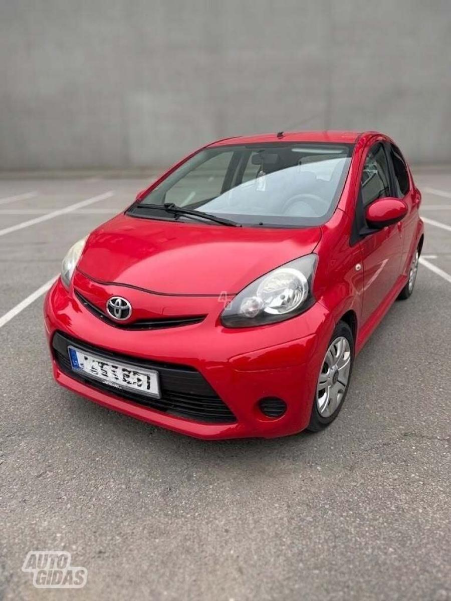 Toyota Aygo 2012 Šauļi, ar dzinēja tilpumu 1.20 L un nobraukumu 142 tūkst. km par 2000 €, foto 1 vietnē AUTOMOTO.COM.LV