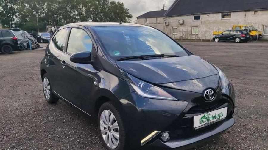 Toyota Aygo 2015 Klaipėda, ar dzinēja tilpumu 1.00 L un nobraukumu 95 tūkst. km par 4950 €, foto 1 vietnē AUTOMOTO.COM.LV
