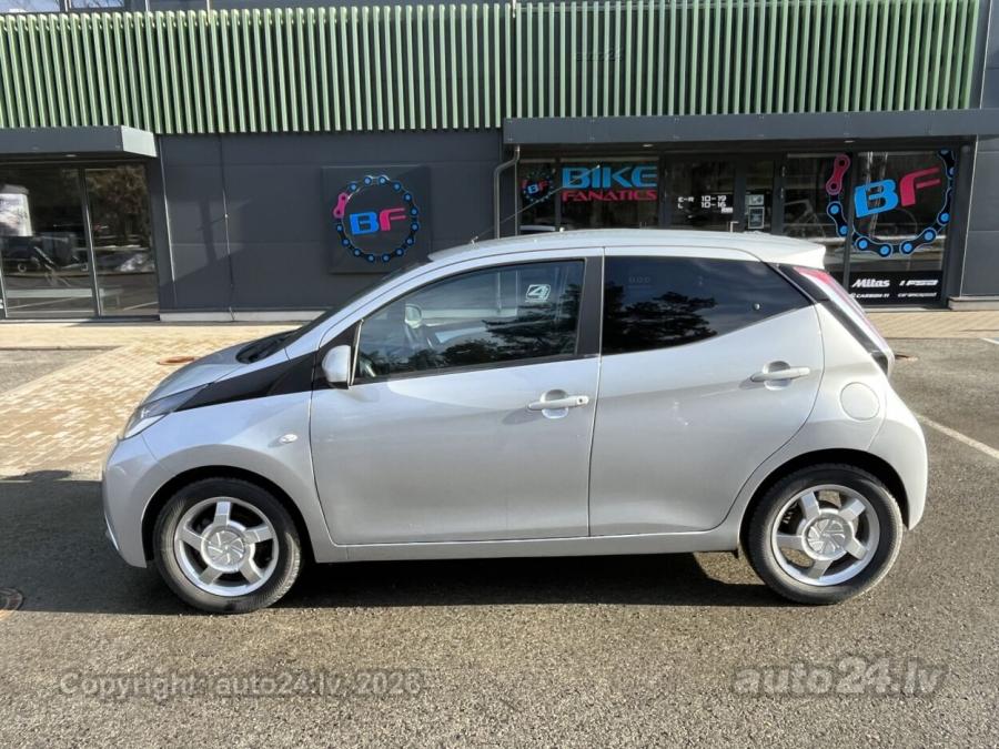 Toyota Aygo 2016 Tallina, ar dzinēja tilpumu 1.00 L un nobraukumu 108 tūkst. km par 5700 €, foto 3 vietnē AUTOMOTO.COM.LV