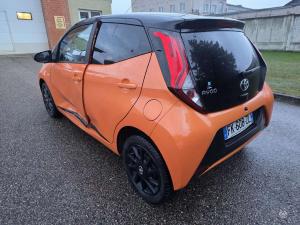 Orange Toyota Aygo 2019 in Anyksciai, with an engine capacity of 1.00 L and mileage of 59 thousand km for 4600 €, photo 7 on AUTOMOTO.COM.LV