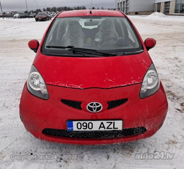 Sarkans Toyota Aygo 2006 Tallina, ar dzinēja tilpumu 1.00 L un nobraukumu 179 tūkst. km par 1800 €, foto 8 vietnē AUTOMOTO.COM.LV