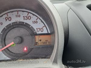 Красный Тойота Айго 2006 в Таллин, объемом двигателя 1.00 л и пробегом 179 тыс. км за 1800 €, фото 13 на AUTOMOTO.COM.LV