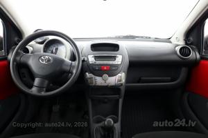 Sarkans Toyota Aygo 2006 Tallina, ar dzinēja tilpumu 1.00 L un nobraukumu 205 tūkst. km par 1099 €, foto 6 vietnē AUTOMOTO.COM.LV