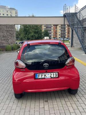 Red Toyota Aygo 2010 in Vilnius, with an engine capacity of 0.00 L and mileage of 128 thousand km for 1500 €, photo 5 on AUTOMOTO.COM.LV