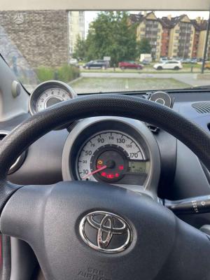 Red Toyota Aygo 2010 in Vilnius, with an engine capacity of 0.00 L and mileage of 128 thousand km for 1500 €, photo 9 on AUTOMOTO.COM.LV