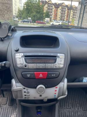 Red Toyota Aygo 2010 in Vilnius, with an engine capacity of 0.00 L and mileage of 128 thousand km for 1500 €, photo 10 on AUTOMOTO.COM.LV
