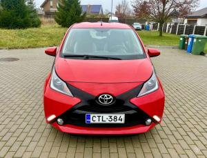 Sarkans Toyota Aygo 2015 Klaipėda, ar dzinēja tilpumu 1.00 L un nobraukumu 140 tūkst. km par 5150 €, foto 2 vietnē AUTOMOTO.COM.LV